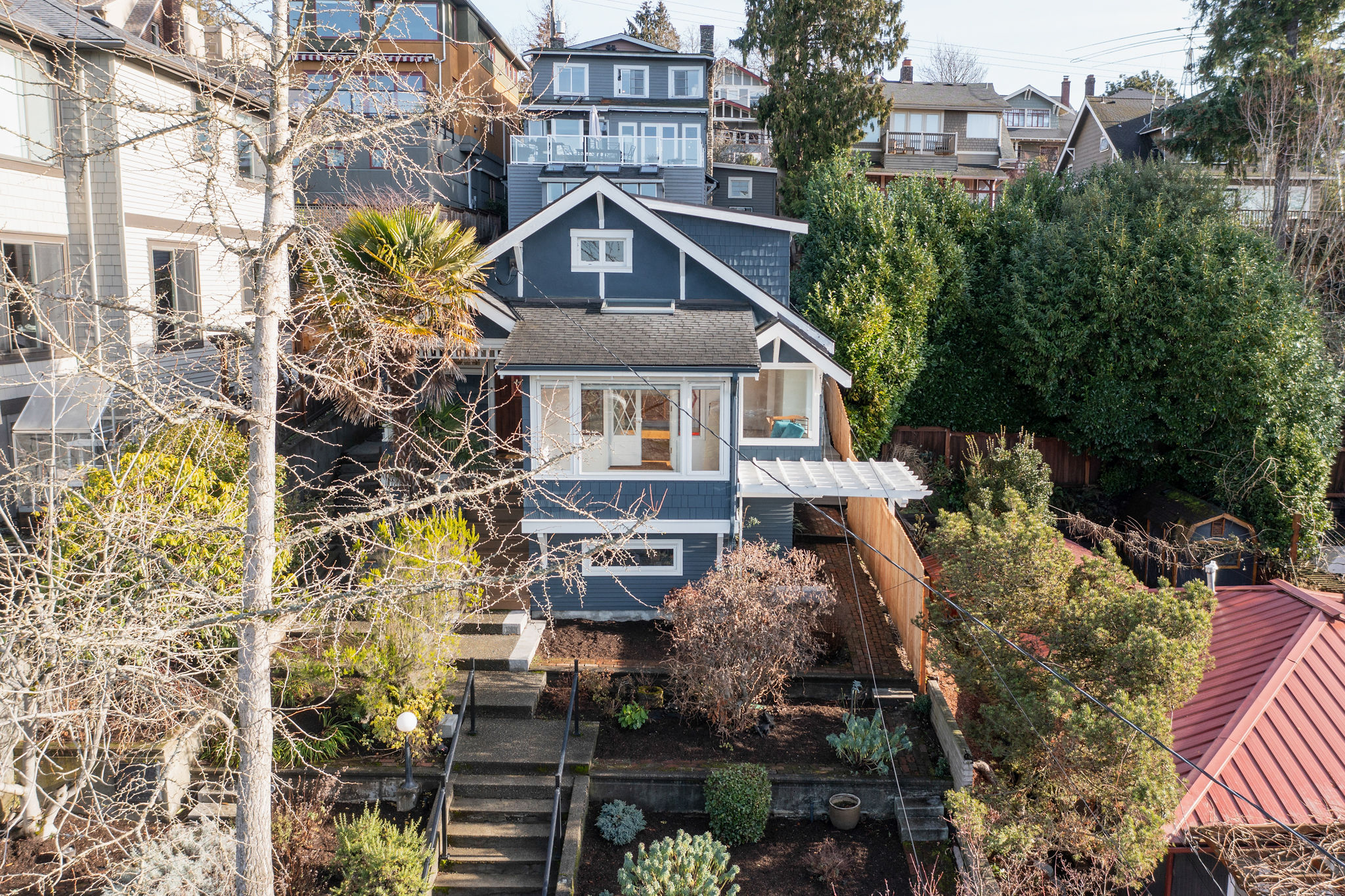 Queen Anne Staging